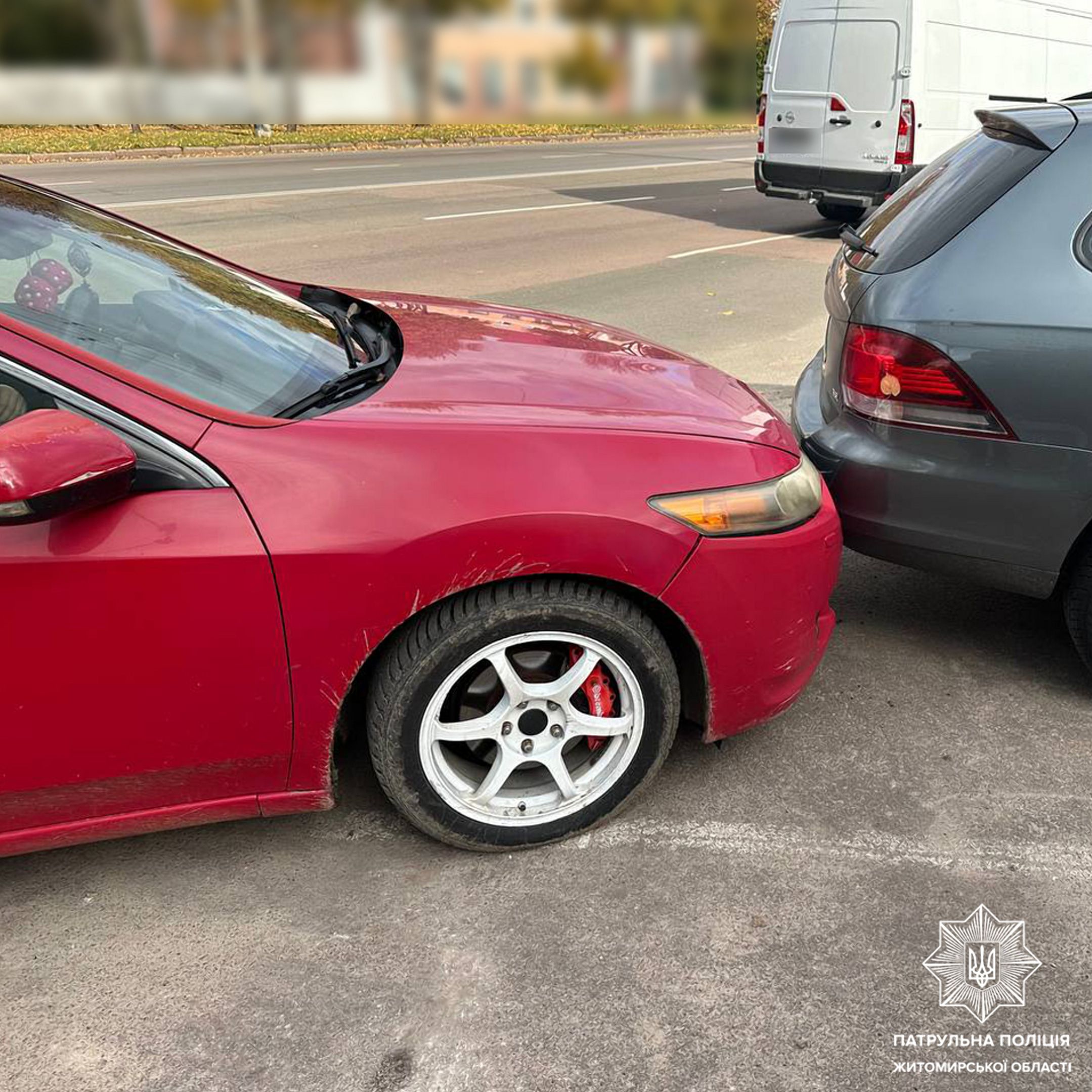 Керманичка з ознаками алкогольного сп'яніння вчинила ДТП на проспекті ...